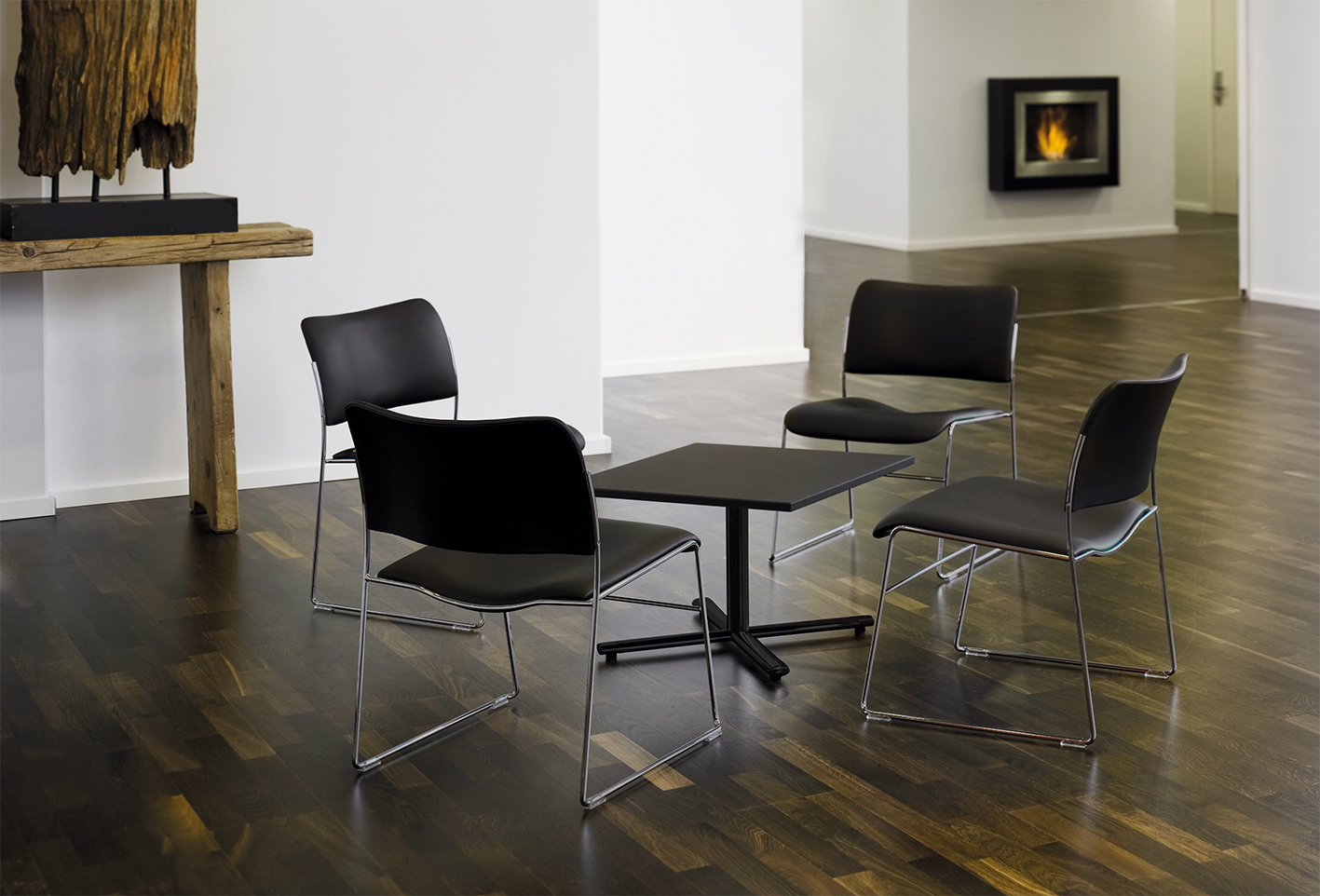 Tempest lounge table | HOWE Moving Design